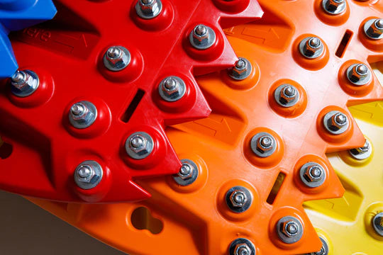 ACTIONTRAX | Metal Teeth Recovery Boards Red (Pair) - Extreme Traction