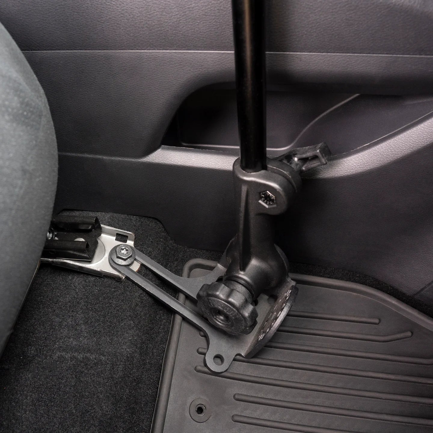 RAM MOUNTS | RAM Pod HD 30" Vehicle Mount for 9"-10.5" Tablets with Ca